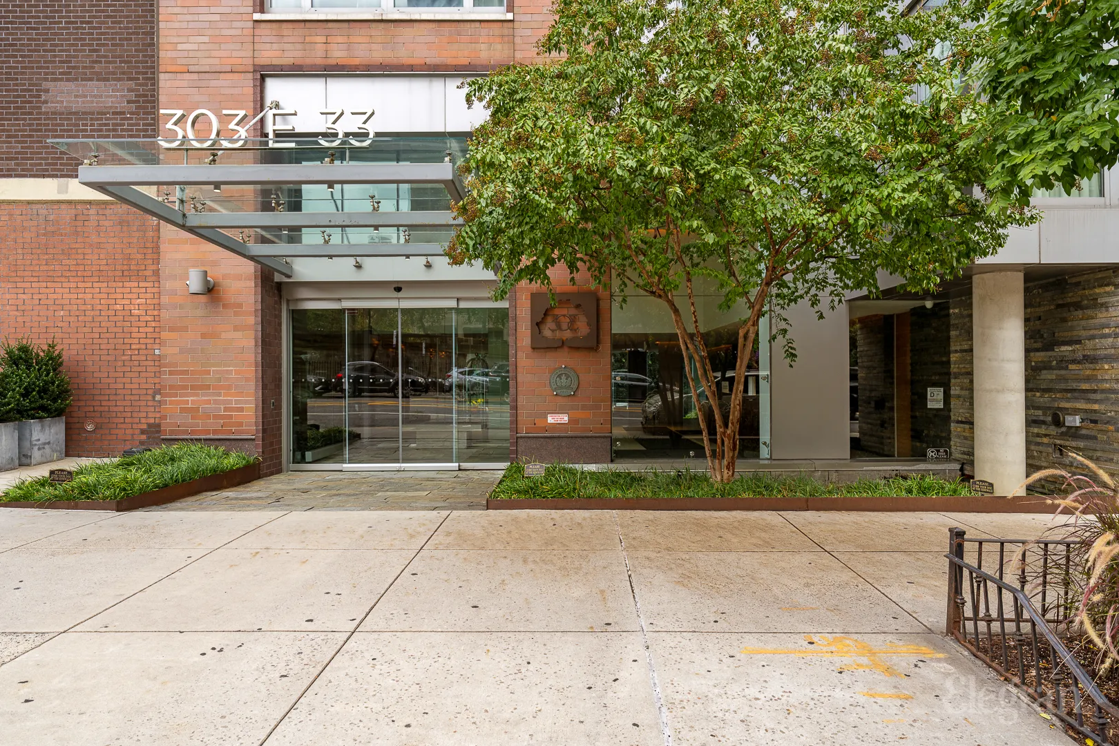 303 East 33rd Street #8G in Kips Bay, Manhattan | StreetEasy