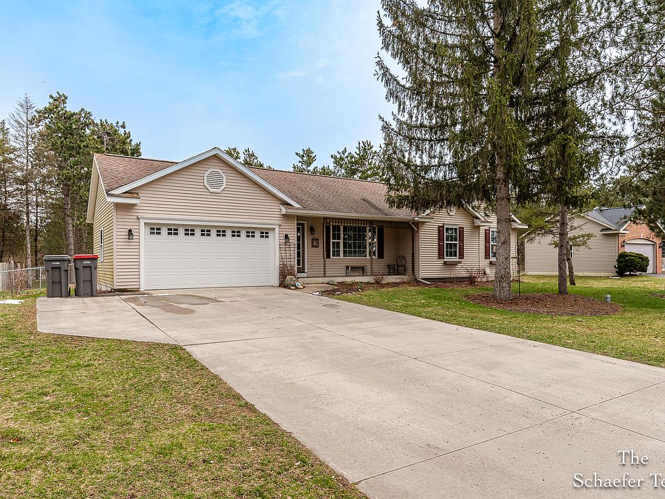 534 Forstrom Dr SE, Lowell, MI 49331 | Zillow