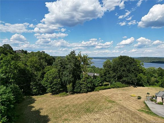 1 Pinnacle Blvd, Newburgh, NY 12550 | MLS #H6208156 | Zillow