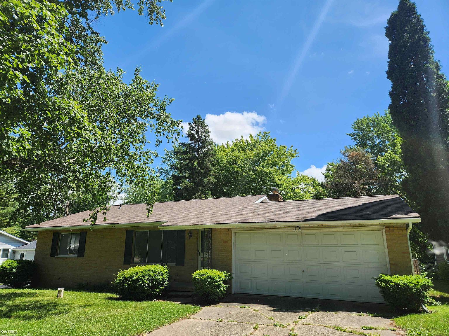 8072 Davison Rd, Davison, MI 48423 | Zillow