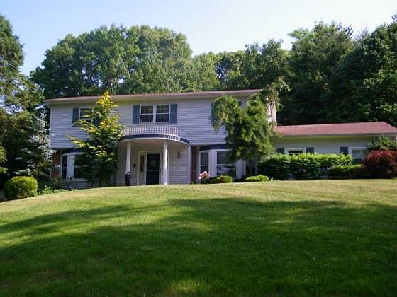 2 Faith Ct, Dix Hills, NY 11746 | Zillow