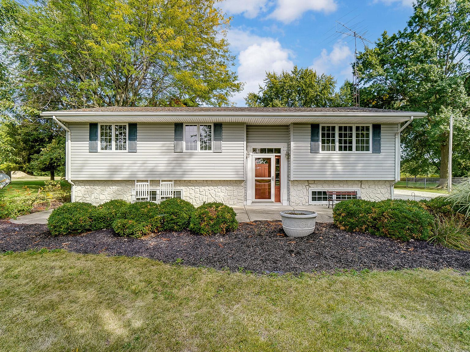 2435 N Rugged Hill Rd, Casstown, OH 45312 | MLS #1027863 | Zillow
