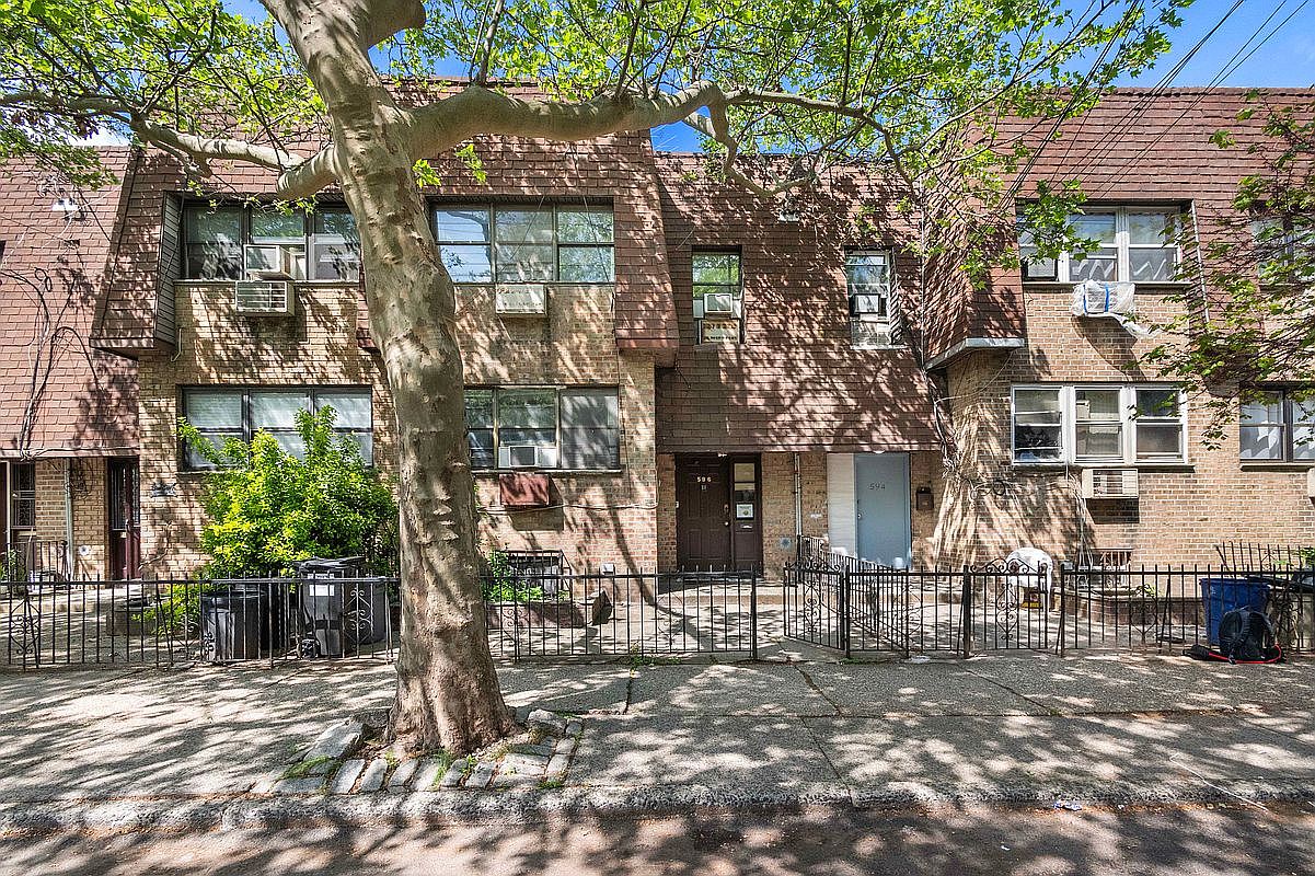 596 Pine St, Brooklyn, NY 11208 | Zillow