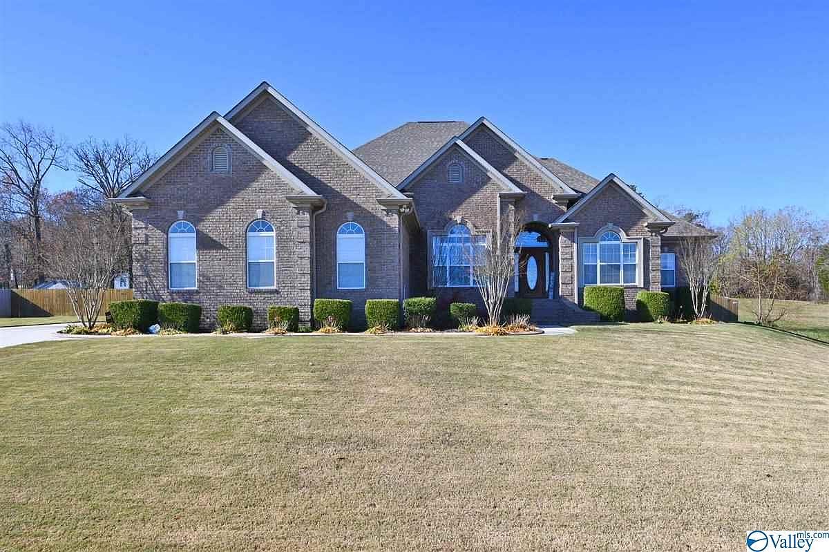 140 Braxton Ct, Decatur, AL 35603 | Zillow