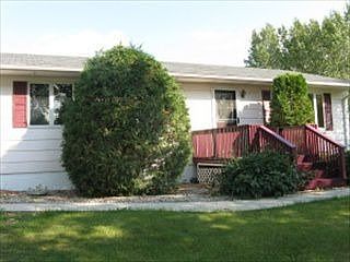 422 N 5th St, Pembina, ND 58271 | Zillow