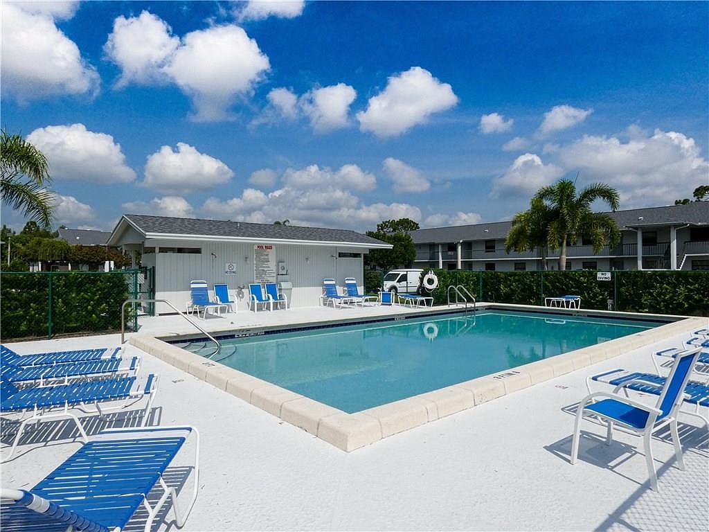 1210 SE Parkview Place SE #9, Stuart, FL 34994 | Zillow