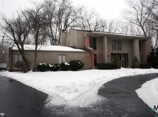 600 Chase Ln, Bloomfield Hills, MI 48304 | MLS #20240074659 | Zillow