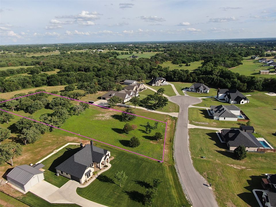 135 Dallas St, Decatur, TX 76234 | Zillow