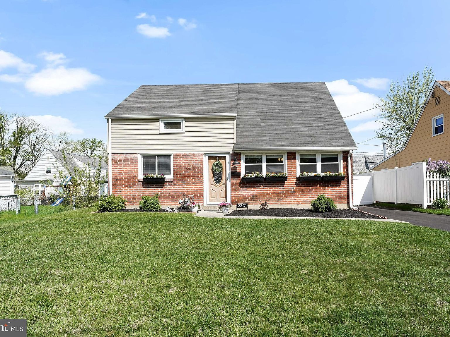 2301 Armstrong Ave, Holmes, PA 19043 | Zillow