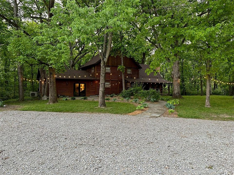 748-2500 East Rd, Strasburg, IL 62465 | Zillow