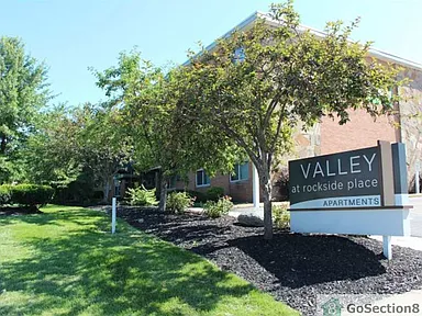 12135 Valley Lane Dr Cleveland OH | Zillow