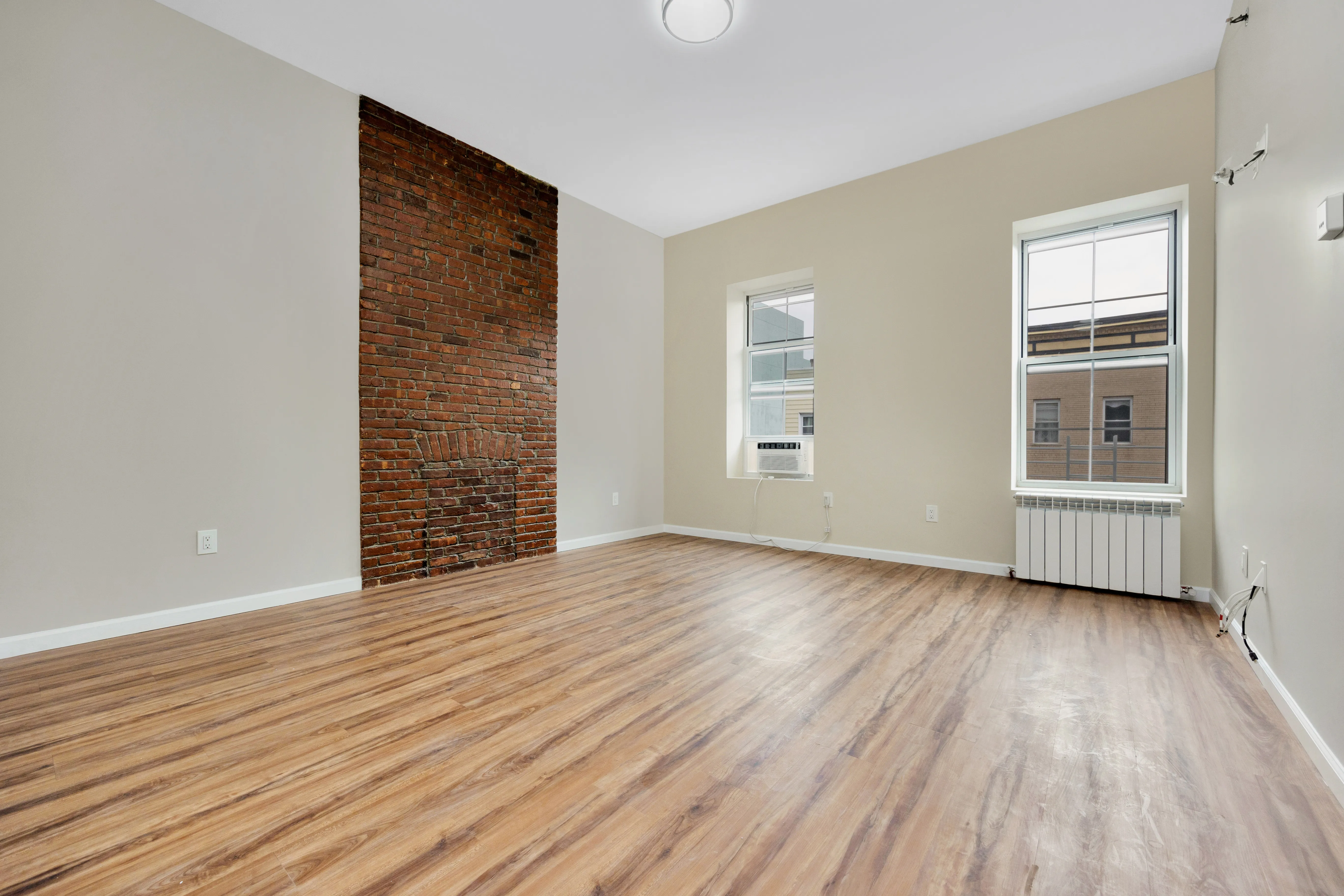 711 Manhattan Avenue #4R in Greenpoint, Brooklyn | StreetEasy