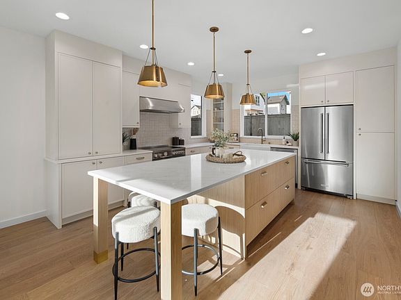 10043 8th Avenue NW, Seattle, WA 98177 | Zillow