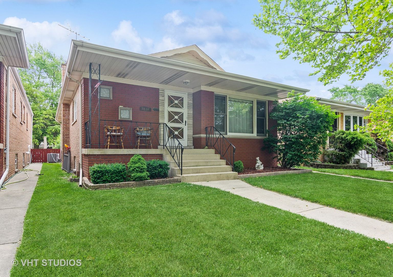 9837 S Muskegon Ave, Chicago, IL 60617 | Zillow