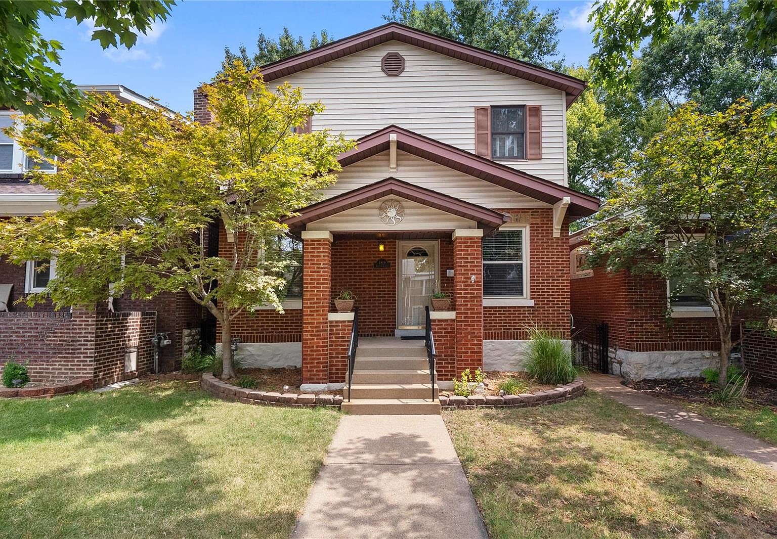 4819 Rhodes Ave, Saint Louis, MO 63116 | Zillow