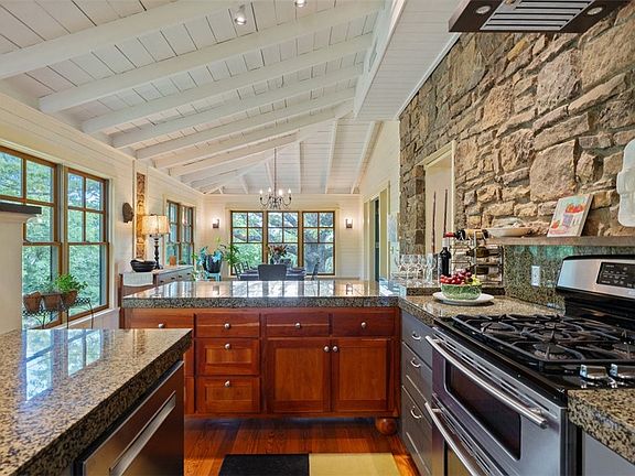 21701 Mount Gaylor Point, Winslow, AR 72959 | MLS #1306701 | Zillow