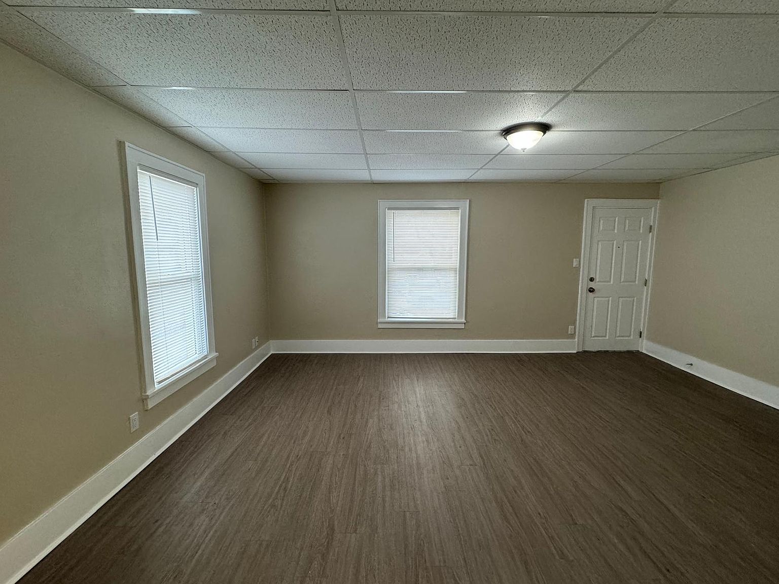 605 E 2nd St #3, Beloit, KS 67420 | Zillow