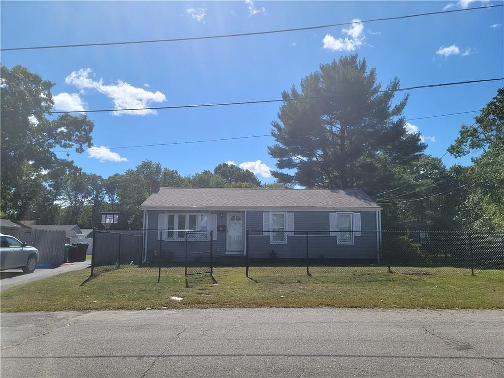 74 Stephens Ave, Warwick, RI 02886 | Zillow