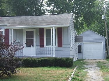 1863 W Waggoner St, Decatur, IL 62526 | Zillow