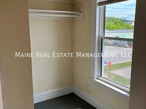 76 Spring St APT 3F, Lewiston, ME 04240 | Zillow