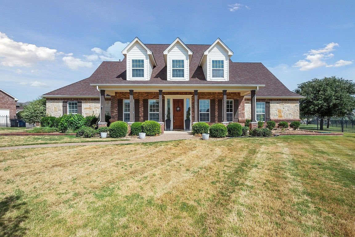 1540 Singleton Ct, Fort Worth, TX 76115 | Zillow