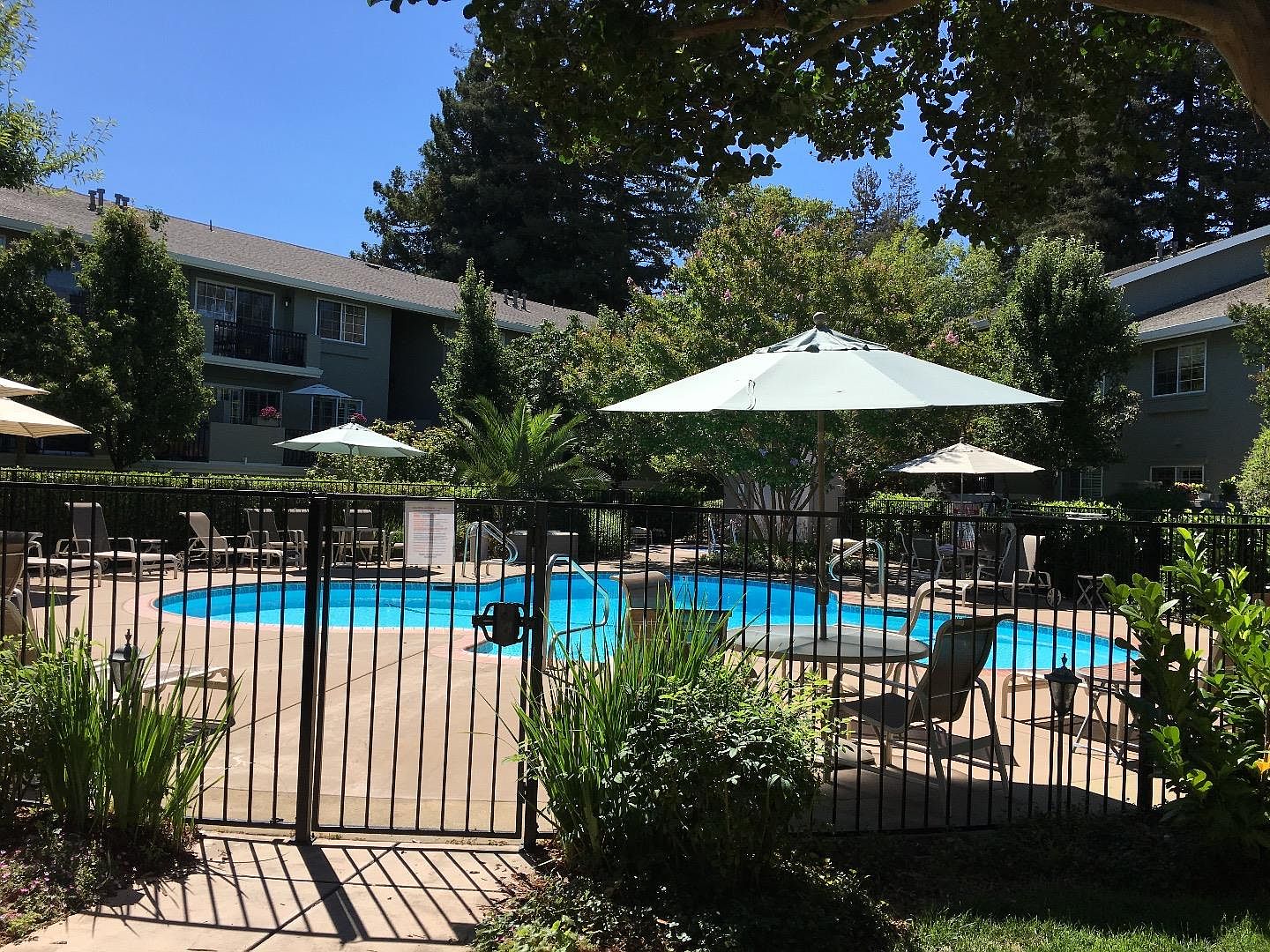 20 Willow Rd APT 2, Menlo Park, CA 94025 | Zillow