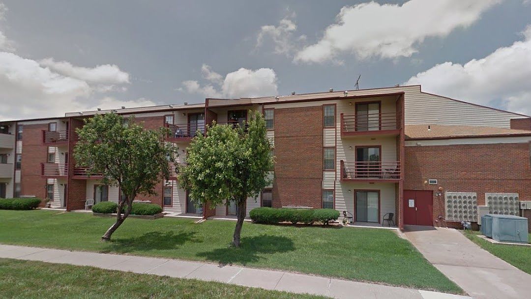 414 Watson St # 1B1B, Pratt, KS 67124 | Zillow