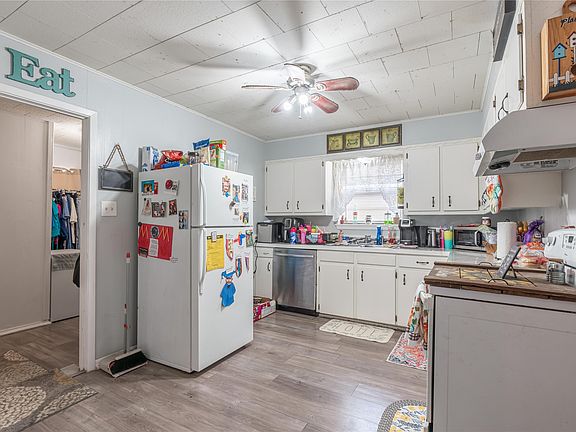 27 County Road 44070, Powderly, TX 75473 | MLS #20772841 | Zillow