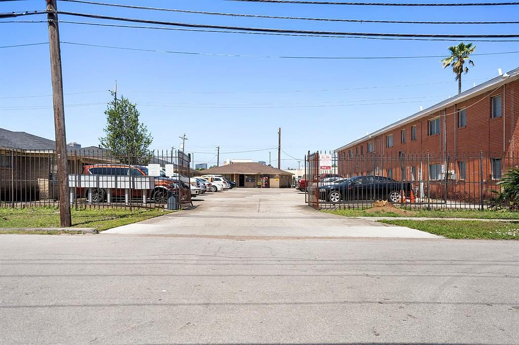 5902 Ardmore St, Houston, TX 77021 | Zillow