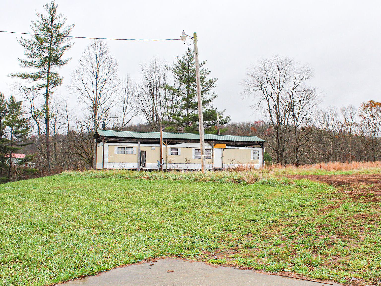 7398 N State Highway 11, Girdler, KY 40943 | Zillow