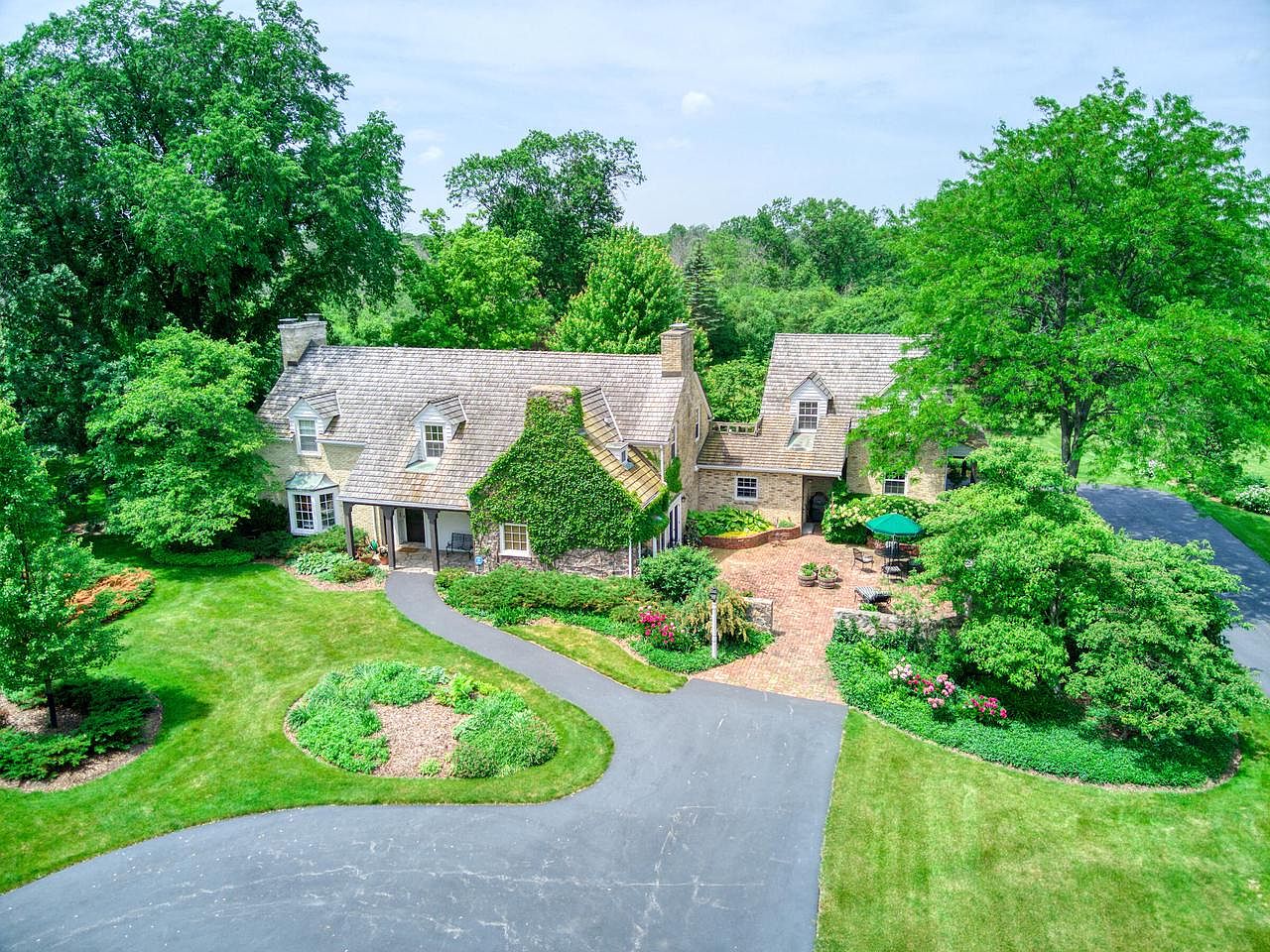 11041 North Range Line Rd, Mequon, WI 53092 | Zillow