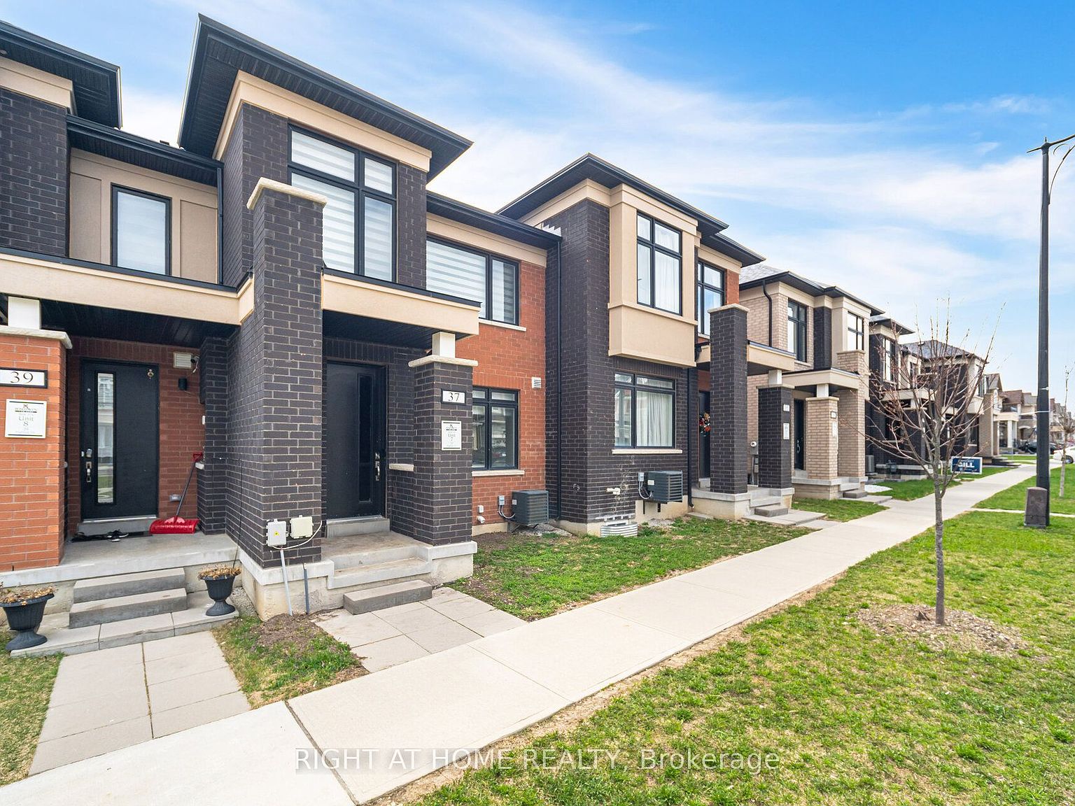 37 Nightjar Dr, Brampton, ON L7A 5A1 | MLS #W12307165 | Zillow