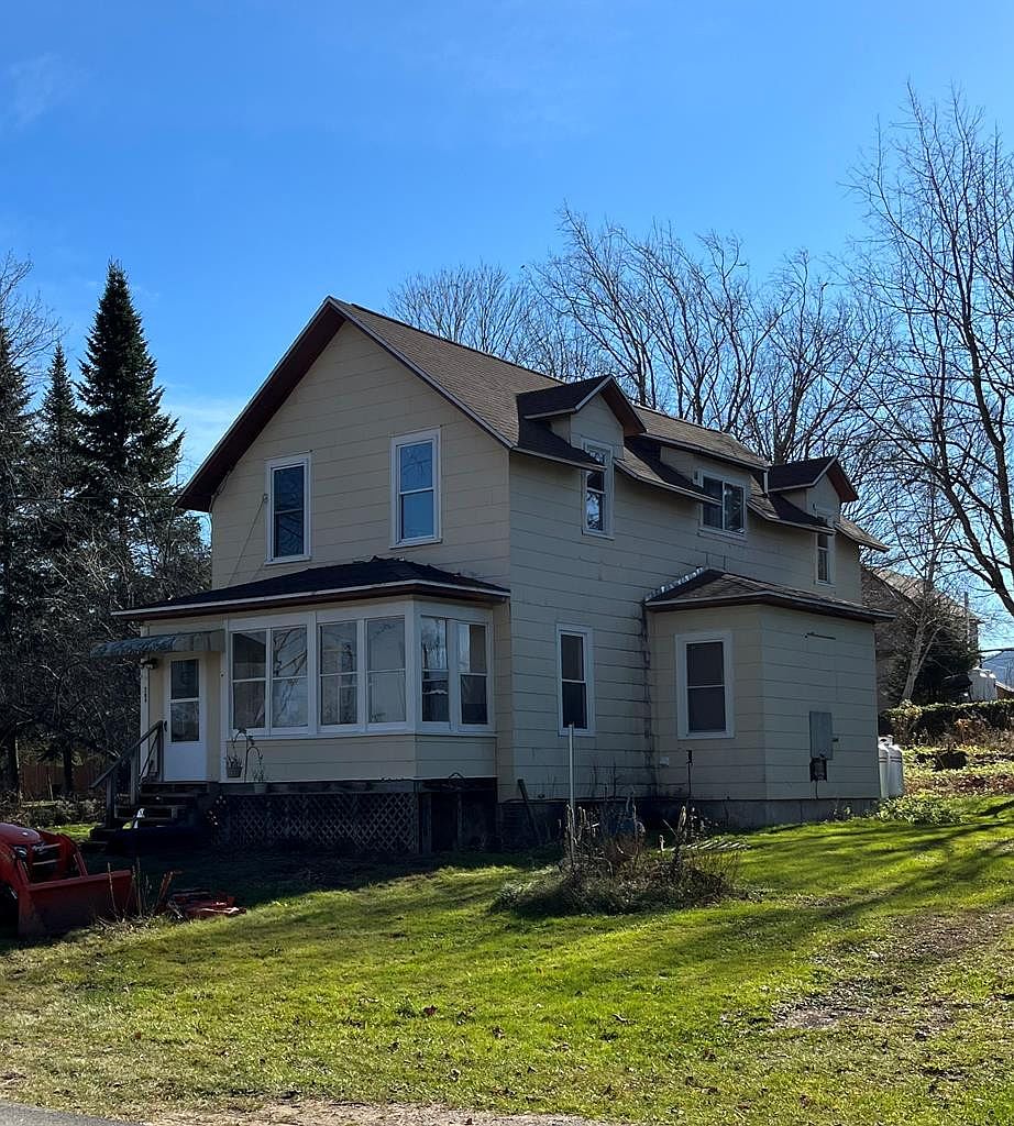 388 Main St, Piercefield, NY 12973 | Zillow