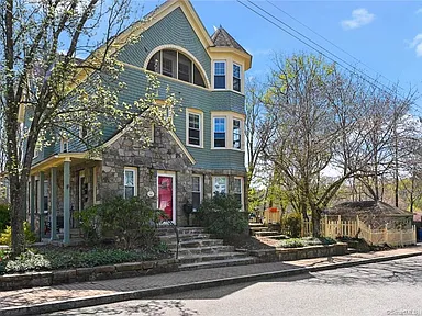 40 Maple Grove Ave Norwich CT | Zillow