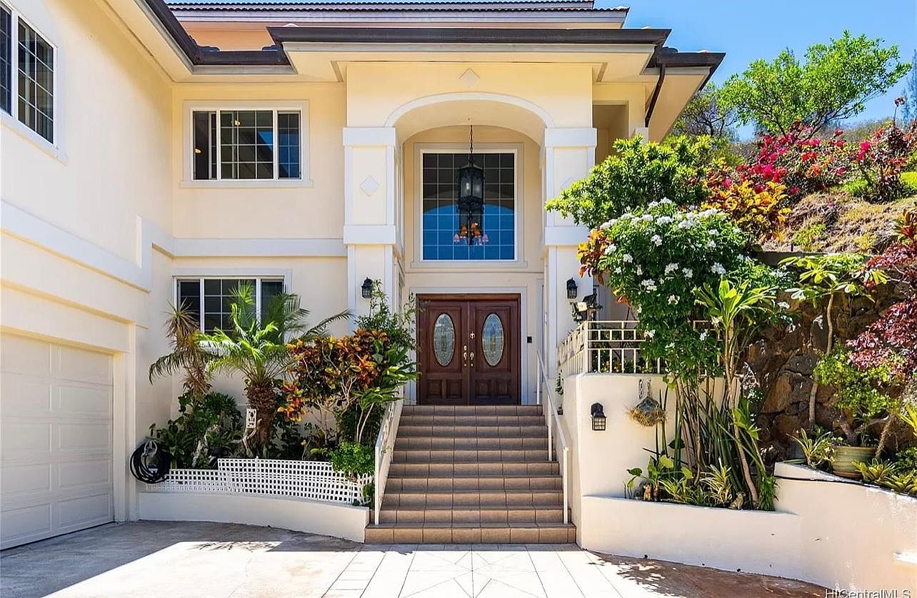5520 Poola St, Honolulu, HI 96821 | Zillow