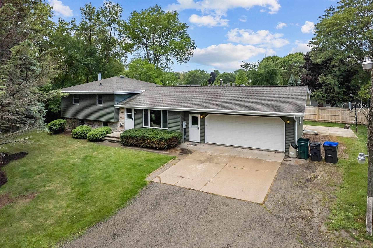 N385 COUNTY RD N, Appleton, WI 54915 | Zillow
