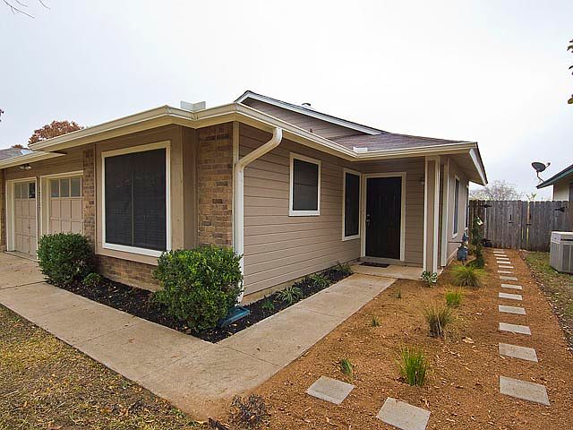 12717 Covington Trl, Austin, TX 78727 | Zillow