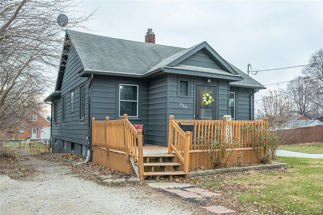 936 Rose Ave, Des Moines, IA 50315 | Zillow