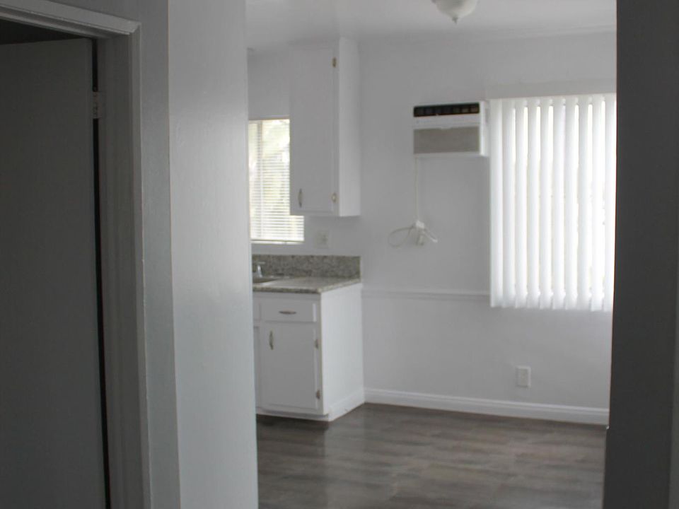 4765 Santa Ana St APT 39, Bell Gardens, CA 90201 | Zillow