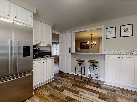 11 Deerhurst Park Blvd, Buffalo, NY 14217 | Zillow