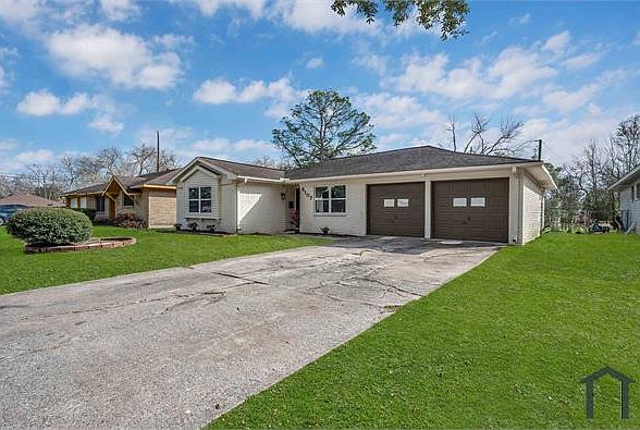 6107 Heatherbrook Dr, Houston, TX 77085 | Zillow