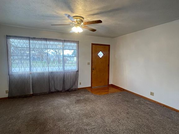 610 E 7th St, Kinsley, KS 67547 | Zillow