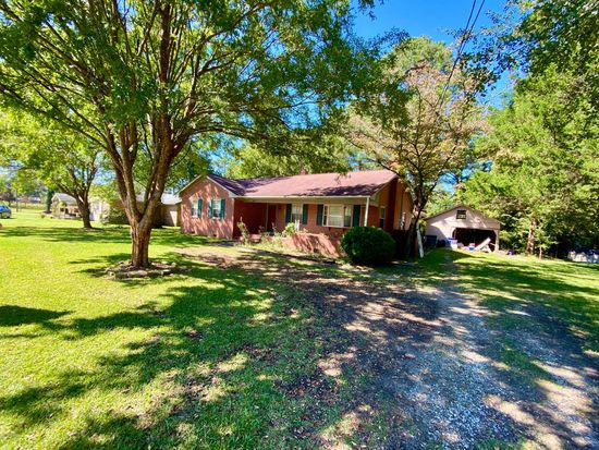 209 E Ridge St, Rose Hill, NC 28458 | Zillow