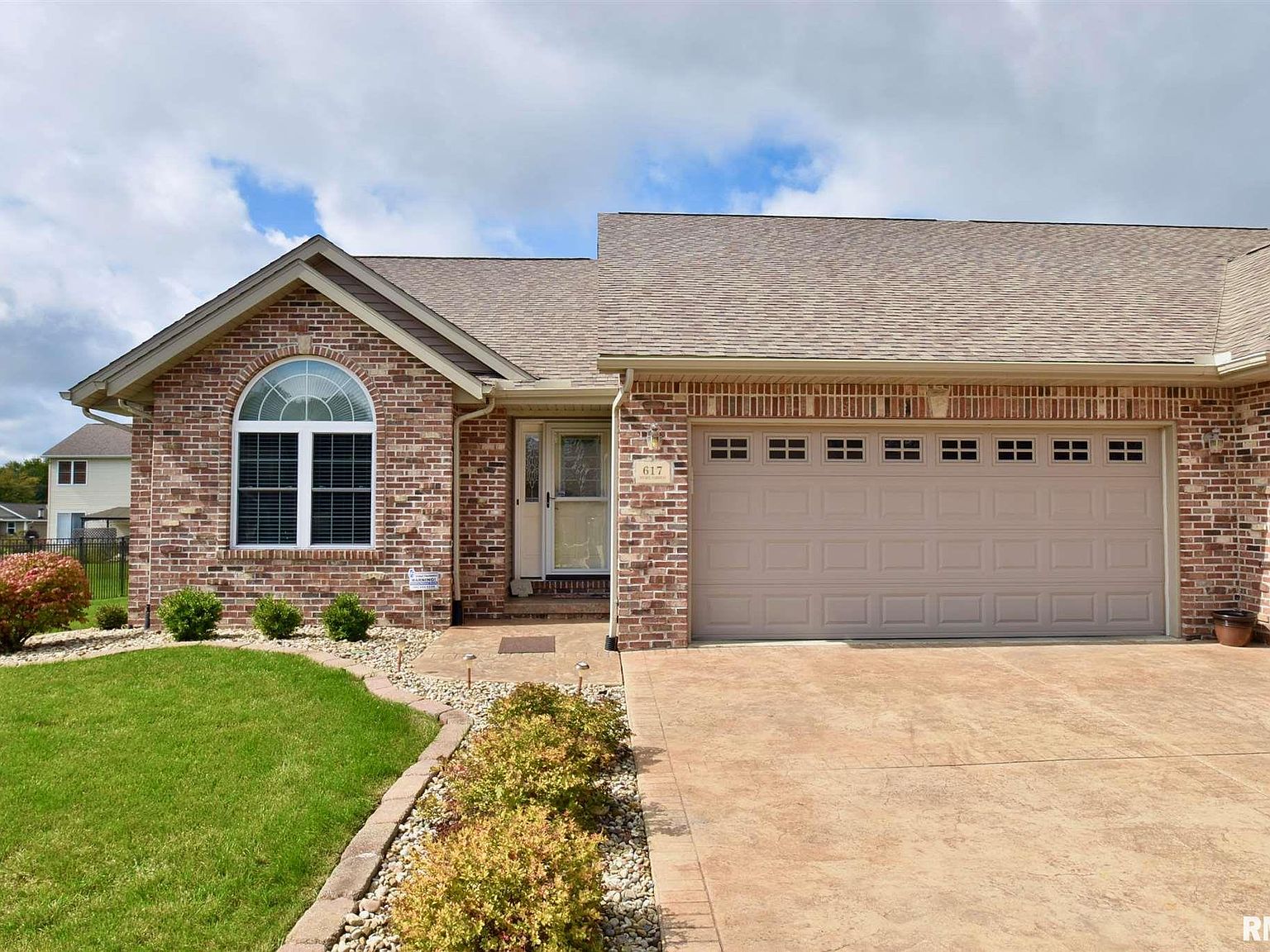 617 Mickel Pkwy, Washington, IL 61571 | Zillow