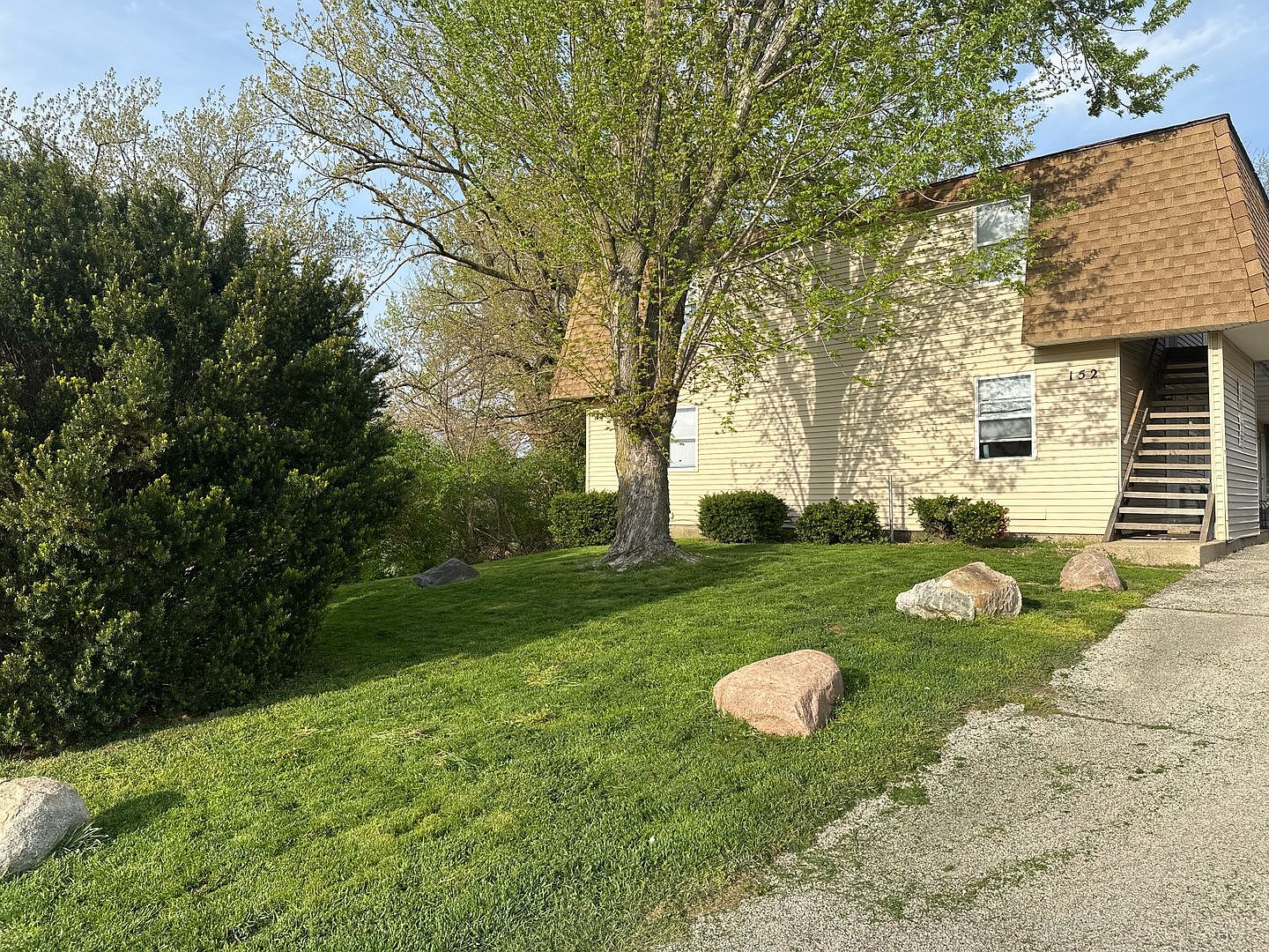 152 S Dipper Ln #201, Decatur, IL 62522 | Zillow