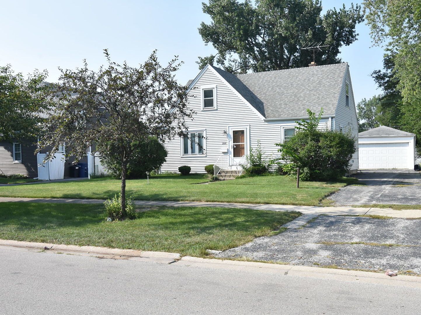 268 E Medill Ave, Northlake, IL 60164 | Zillow