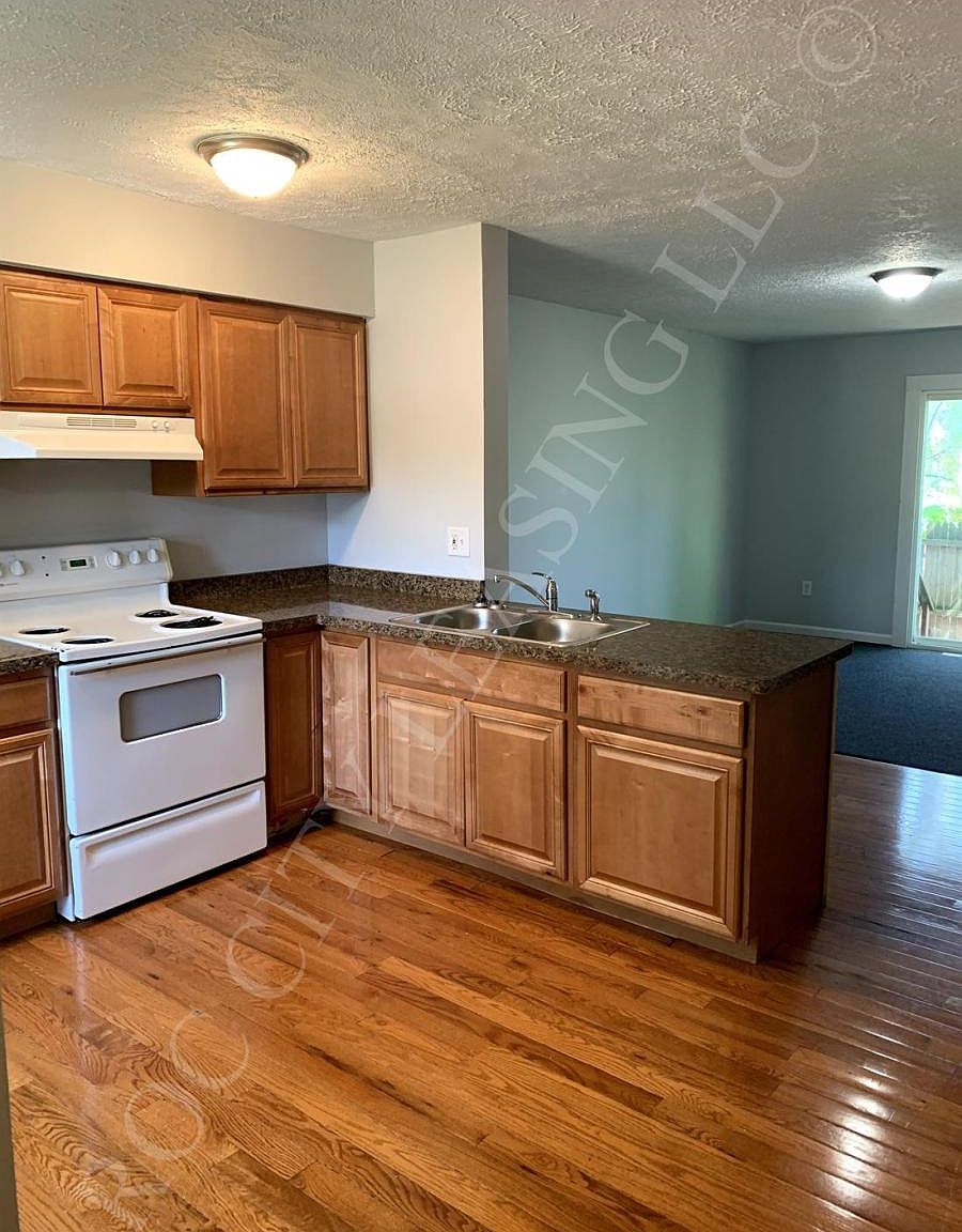 1120 Lake Ave #8, Rochester, NY 14613 | Zillow