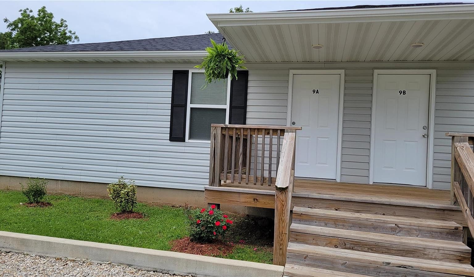 9 McLeod St #A, Cuba, MO 65453 | MLS #23049636 | Zillow