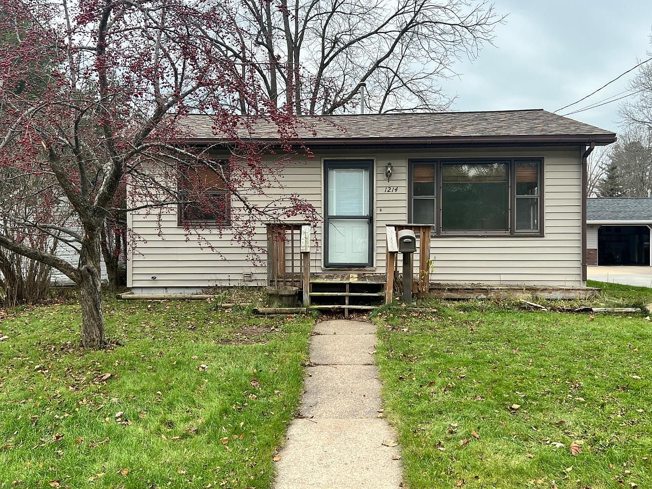 1214 N Superior St, Antigo, WI 54409 | Zillow