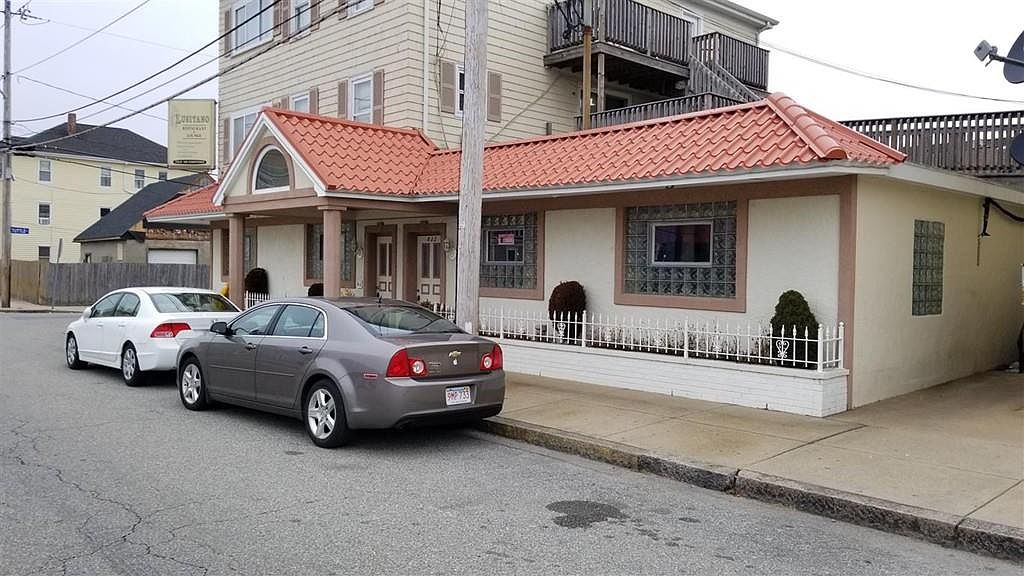 820-822 King Philip St, Fall River, MA 02724 | Zillow